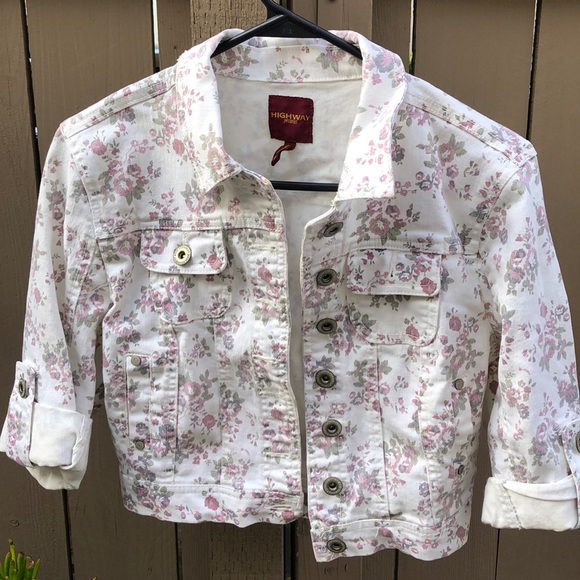 Jackets & Coats | Beautiful Cottage Roses White Denim Jacket M | Poshmark
